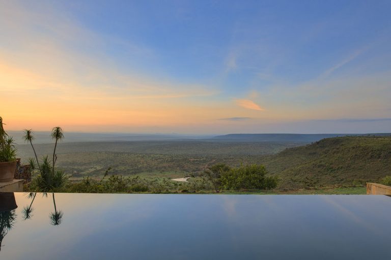 Discover Africa Safari Lake Manyara Lodge - Africa Safari